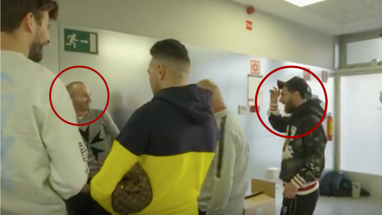 Andres Iniesta Makes Tear-Inducing Return To Barcelona To Say Hello