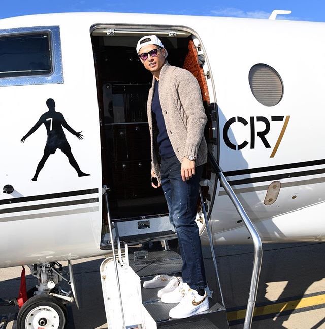 Cristiano Ronaldo Has Decorated An Airplane | The18
