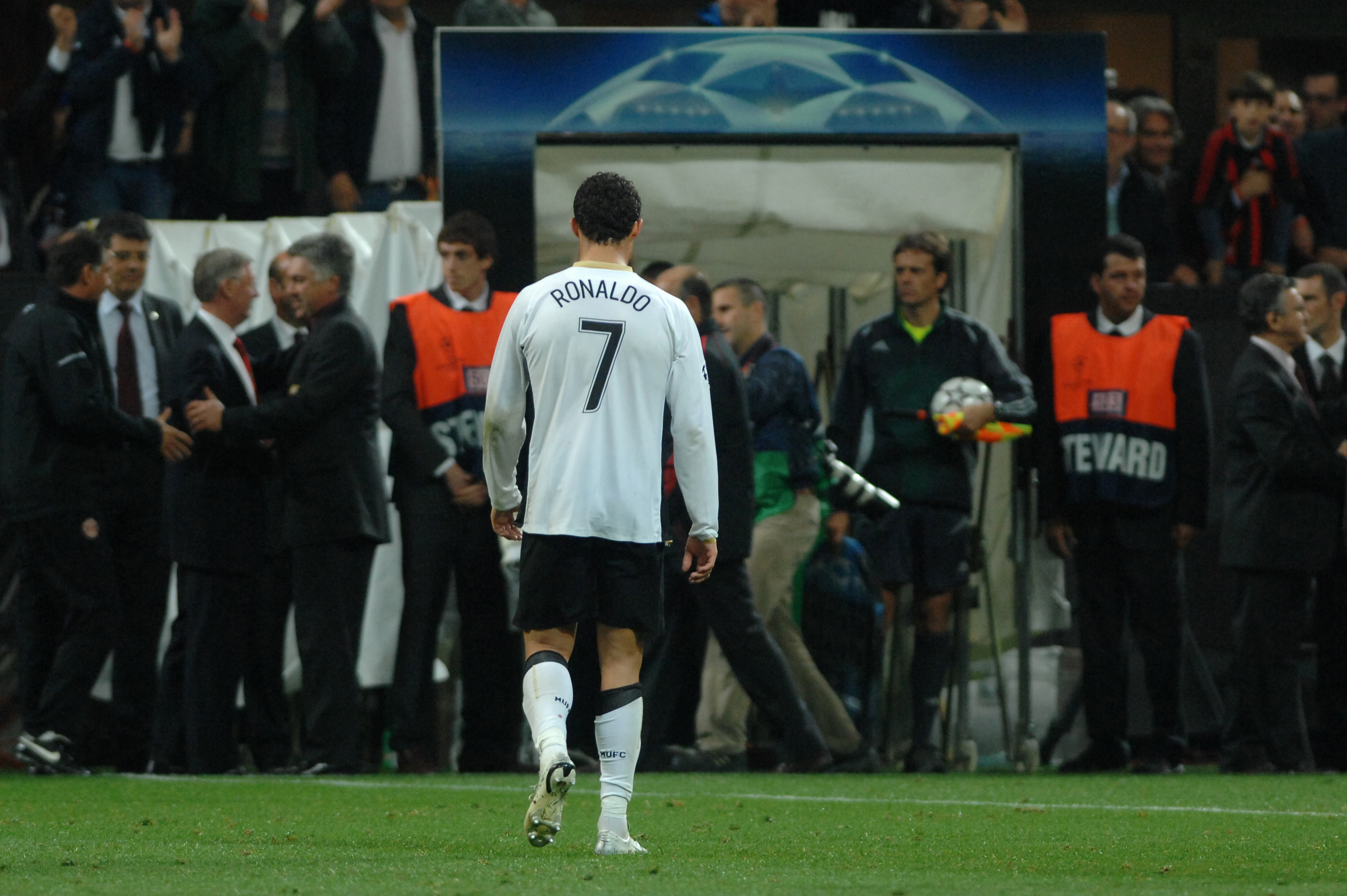 Did Ronaldo Curse Manchester United's No. 7? | The18