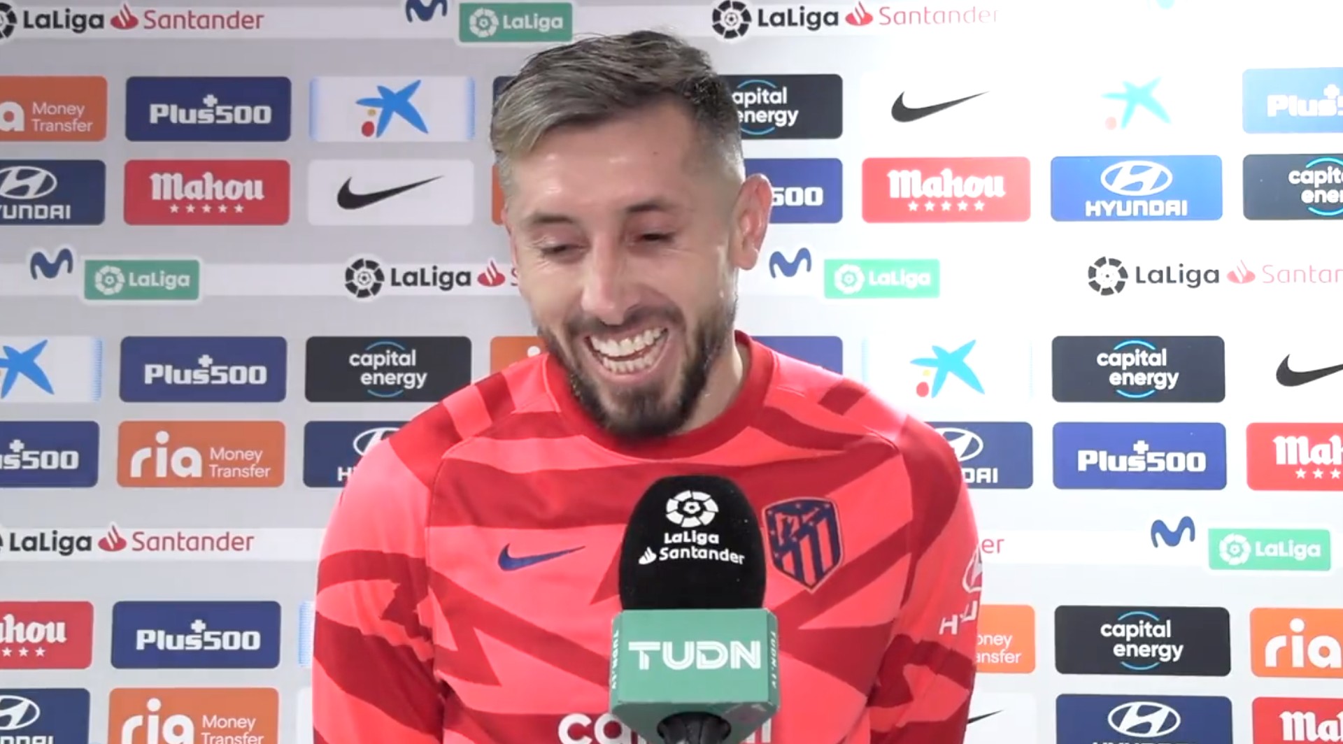 Full Ceceo: Héctor Herrera Sorprende Con Peculiar Acento Español