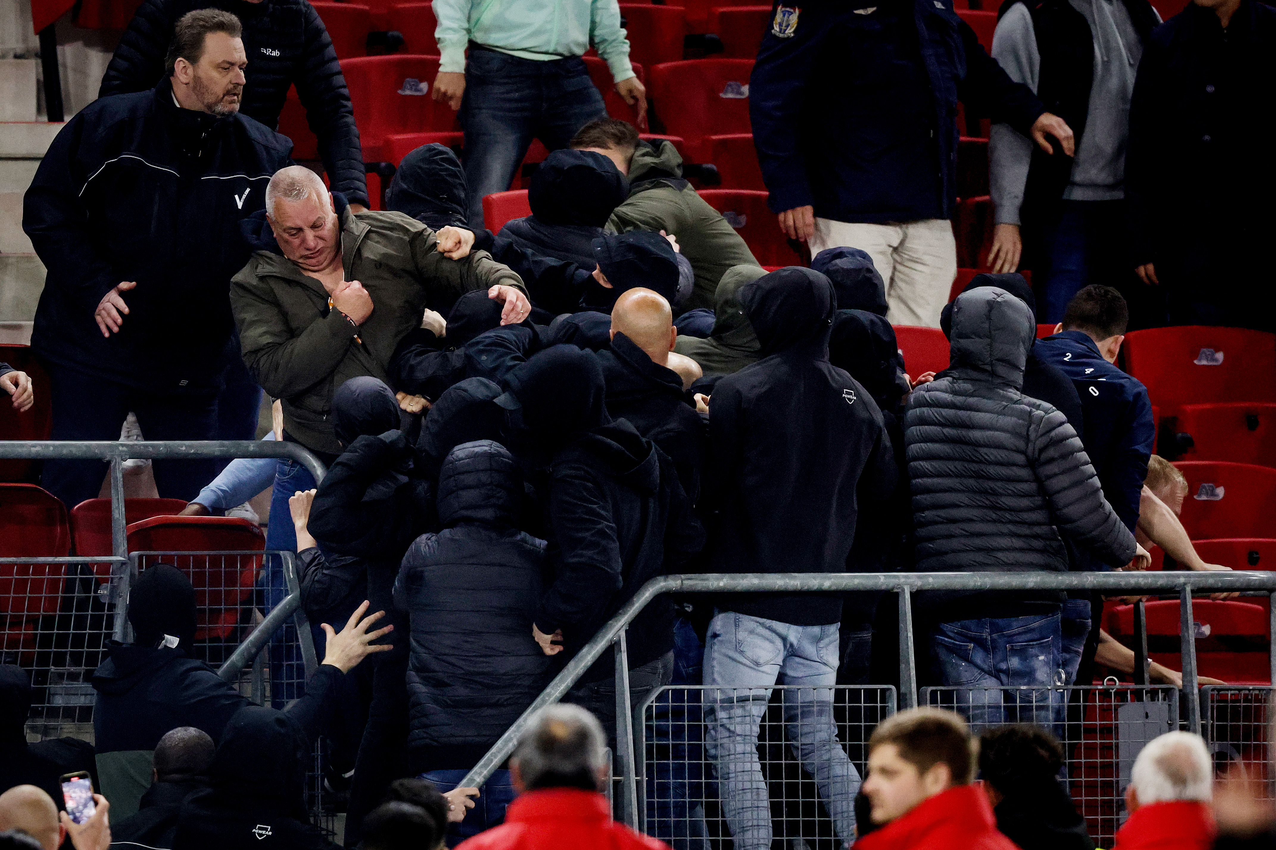 Two heroic West Ham fans take on an entire mob of ultras to protect ...