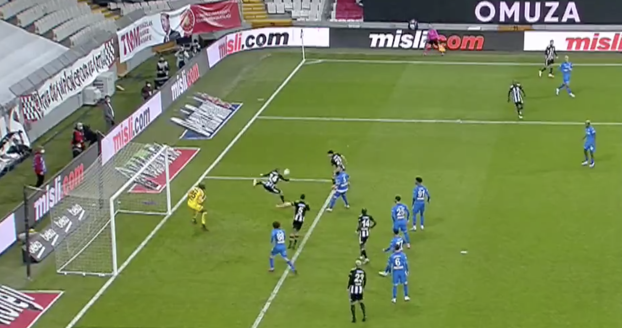 Watch: Incredible Vida Back-Heel Goal