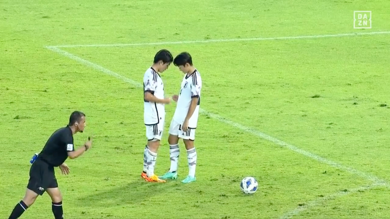 Watch: Japan U-17 rock-paper-scissors free kick in Asian Cup