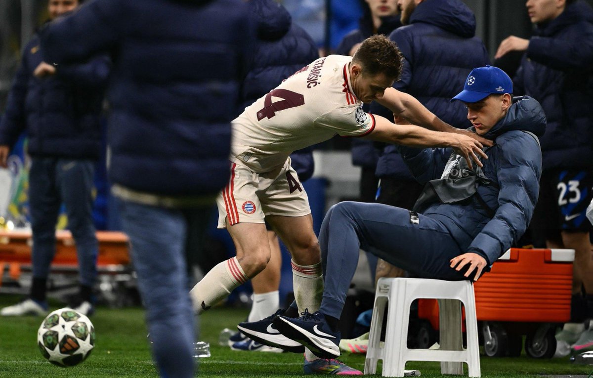 Bayern’s Josip Stanisic apologizes for shoving over ball boy, but did ...