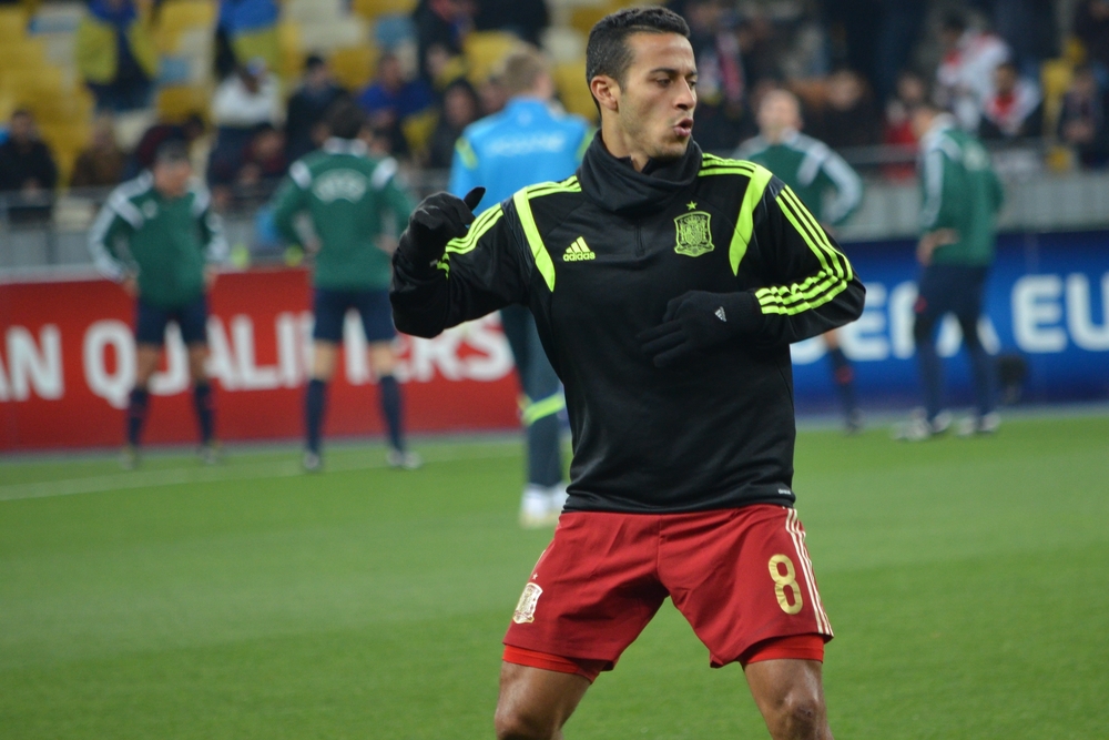 Thiago Passing Technique Video: Watch The Spaniard Manipulate The Ball