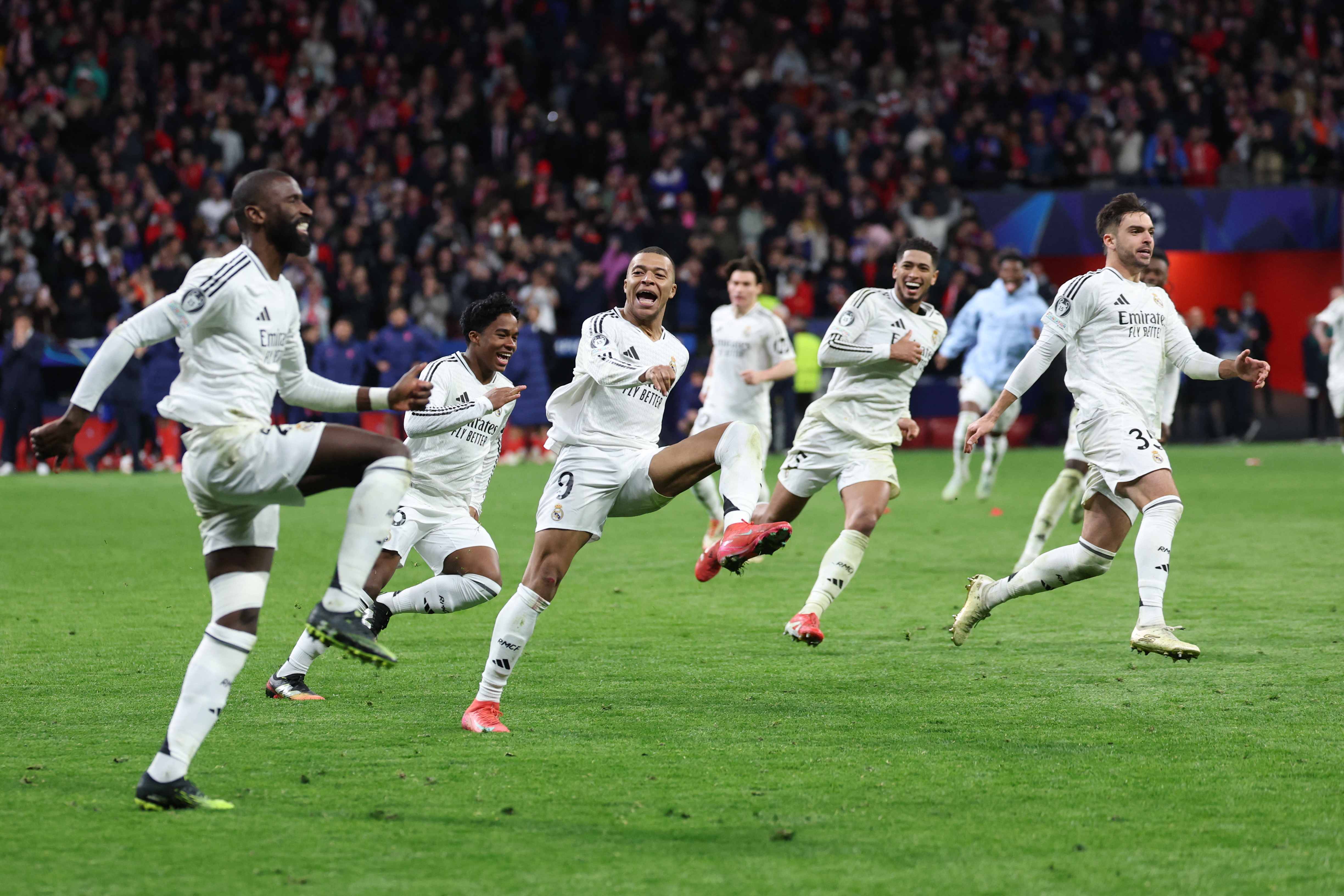 Watch: Antonio Rüdiger’s teammates copy his running form after winning ...