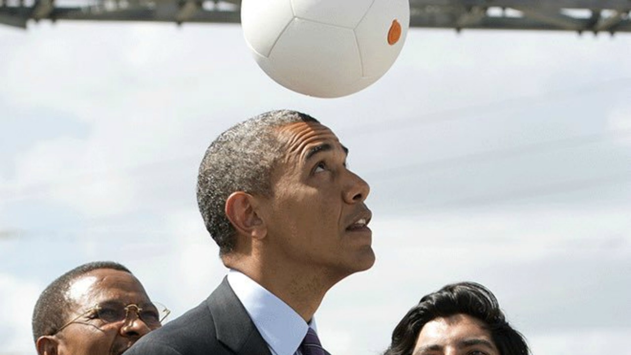 Reliving The Barack Obama Presidency Through Soccer | The18