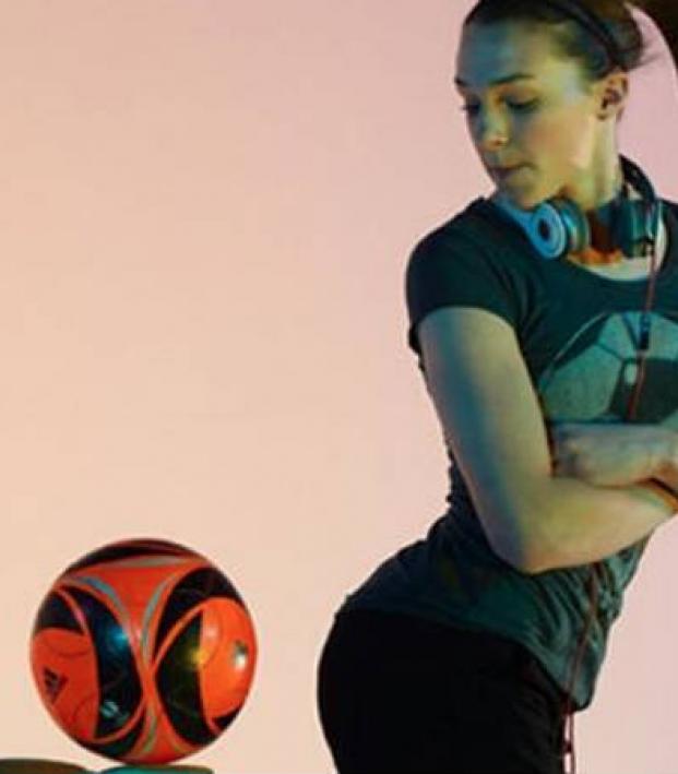 Indi Cowie: Messi Crowned Her World's Best Freestyler