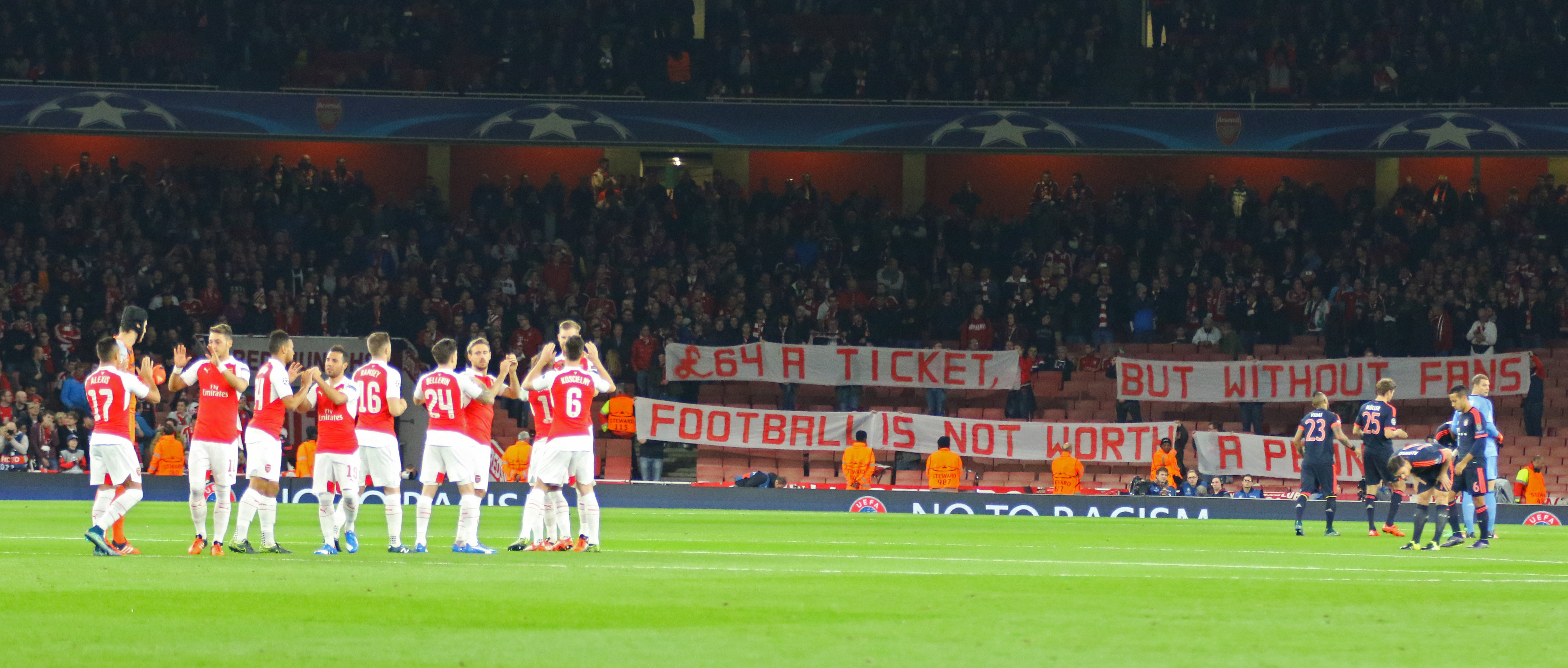 Arsenal FC Nutritionist Tells You What To Eat | The18