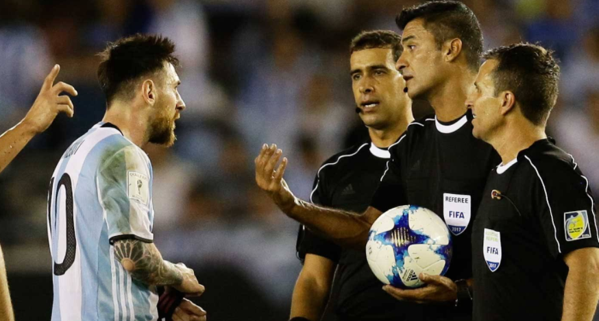 Video Of Messi Yelling At Referee