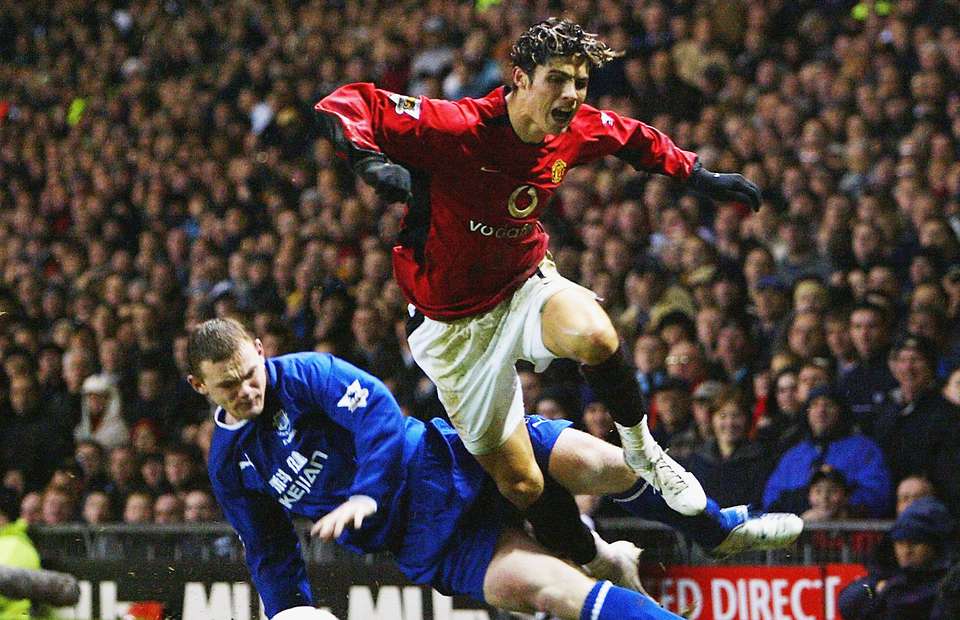 Wayne Rooney Tackles Cristiano Ronaldo