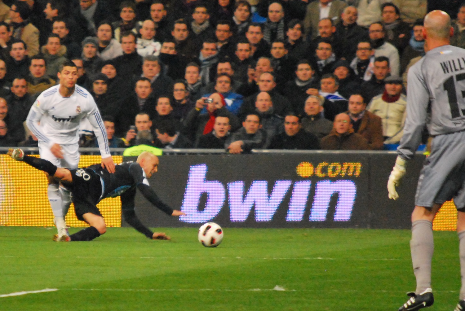 The Cristiano Ronaldo Signature Step Over Move