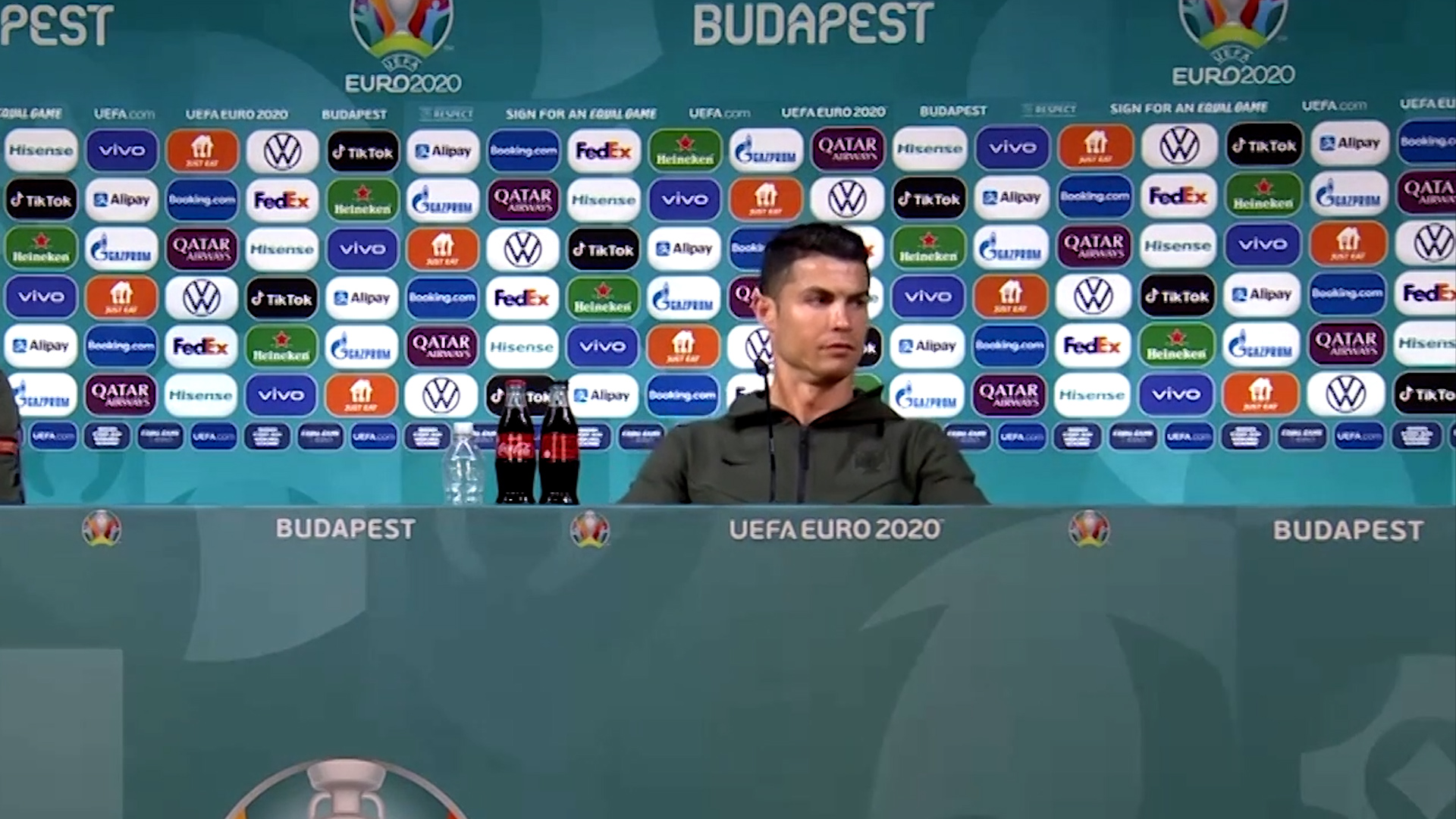 Ronaldo Shuns Coca-Cola Bottles | The18